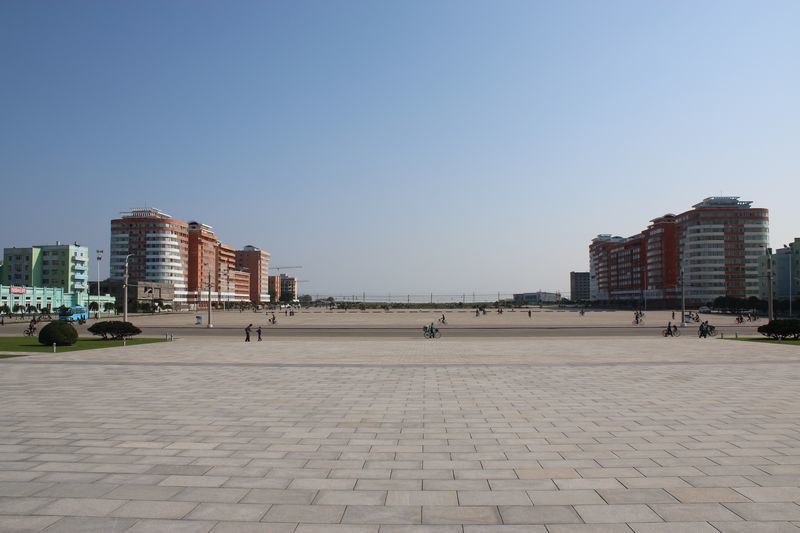 Chongjin Central Square | North Korea Travel Guide - Koryo Tours