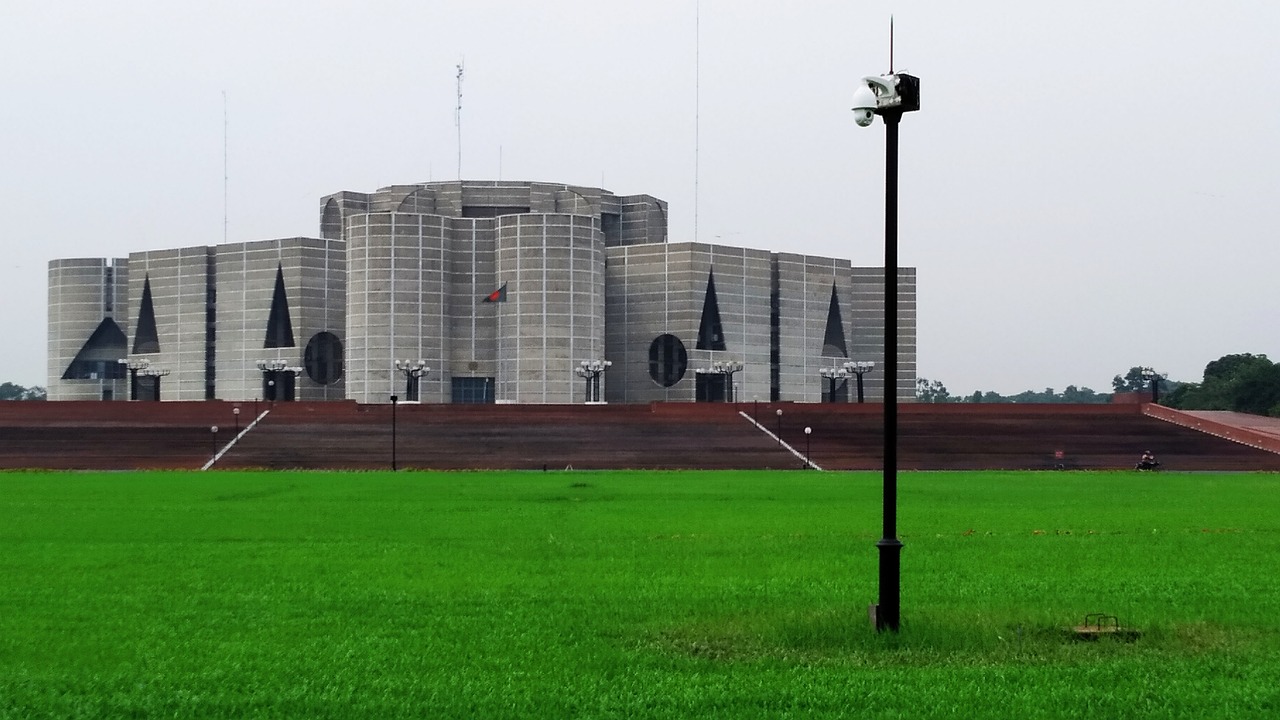 National Parliament House Dhaka: Iconic Architecture by Louis Kahn ...